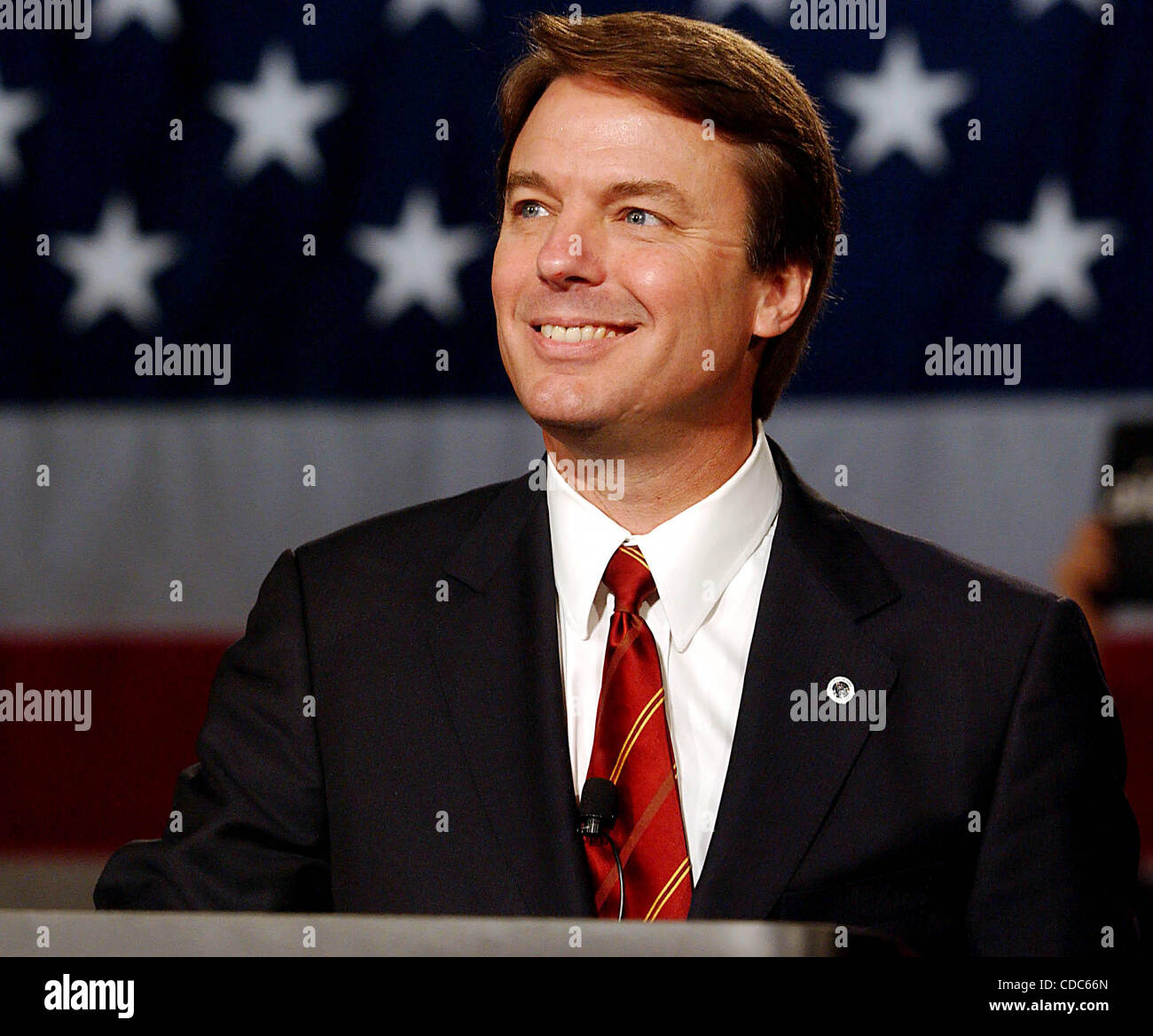 K35693AR.JOHN EDWARDS CAMPAIGNING FOR PRESIDENT AT COLUMBIA UNIVERSITY ...