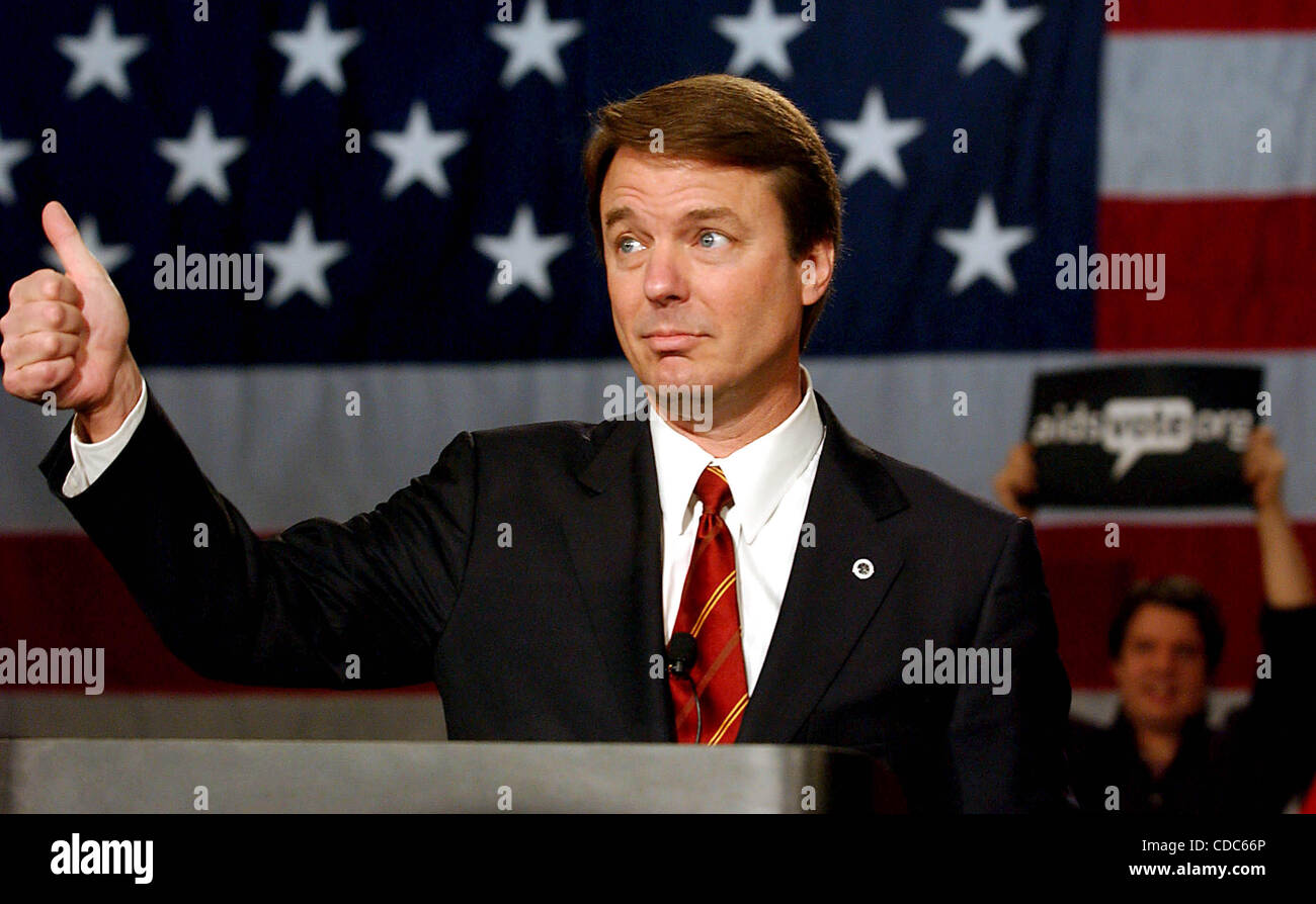 K35693AR.JOHN EDWARDS CAMPAIGNING FOR PRESIDENT AT COLUMBIA UNIVERSITY ...