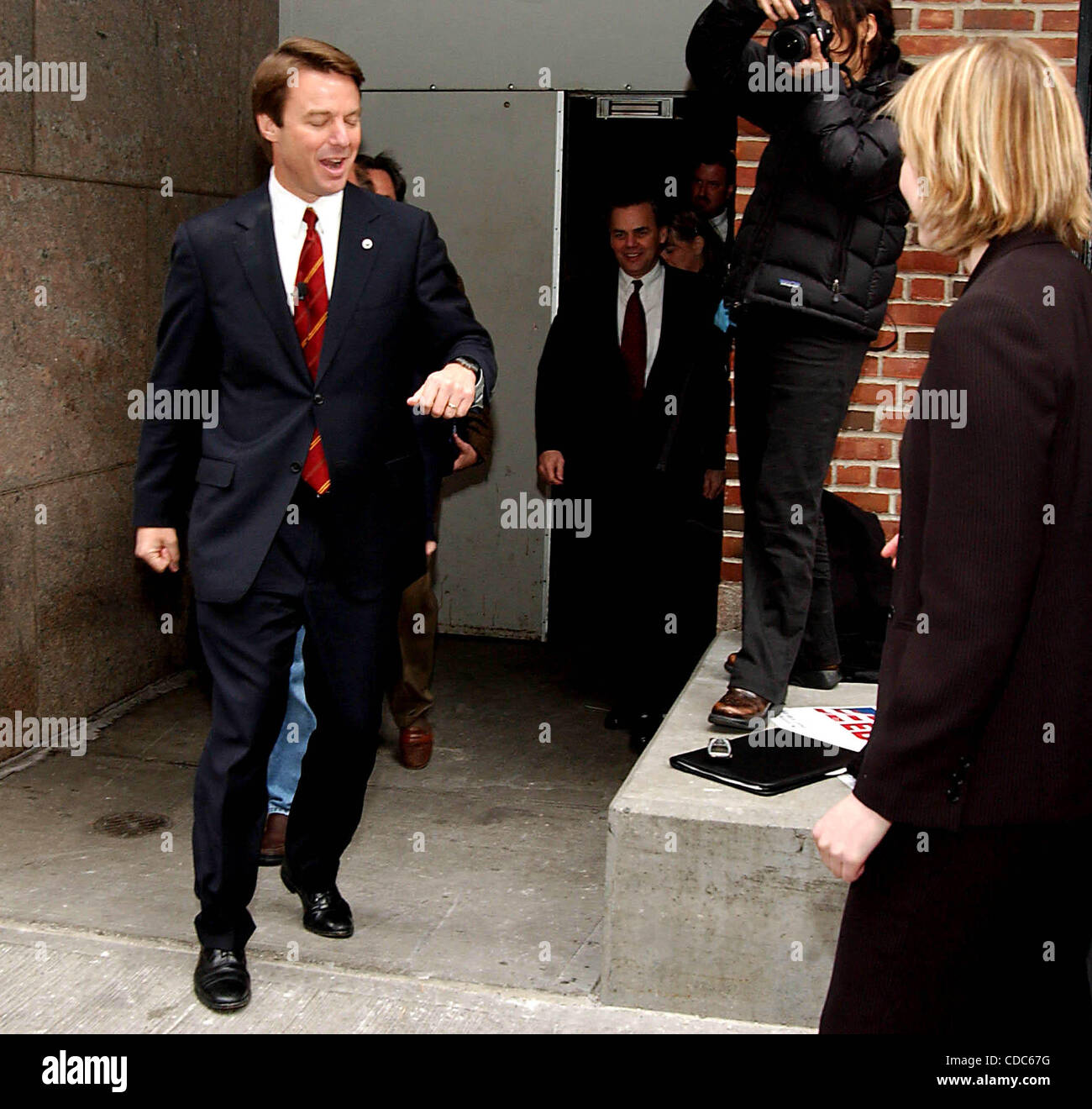 K35693AR.JOHN EDWARDS CAMPAIGNING FOR PRESIDENT AT COLUMBIA UNIVERSITY ...