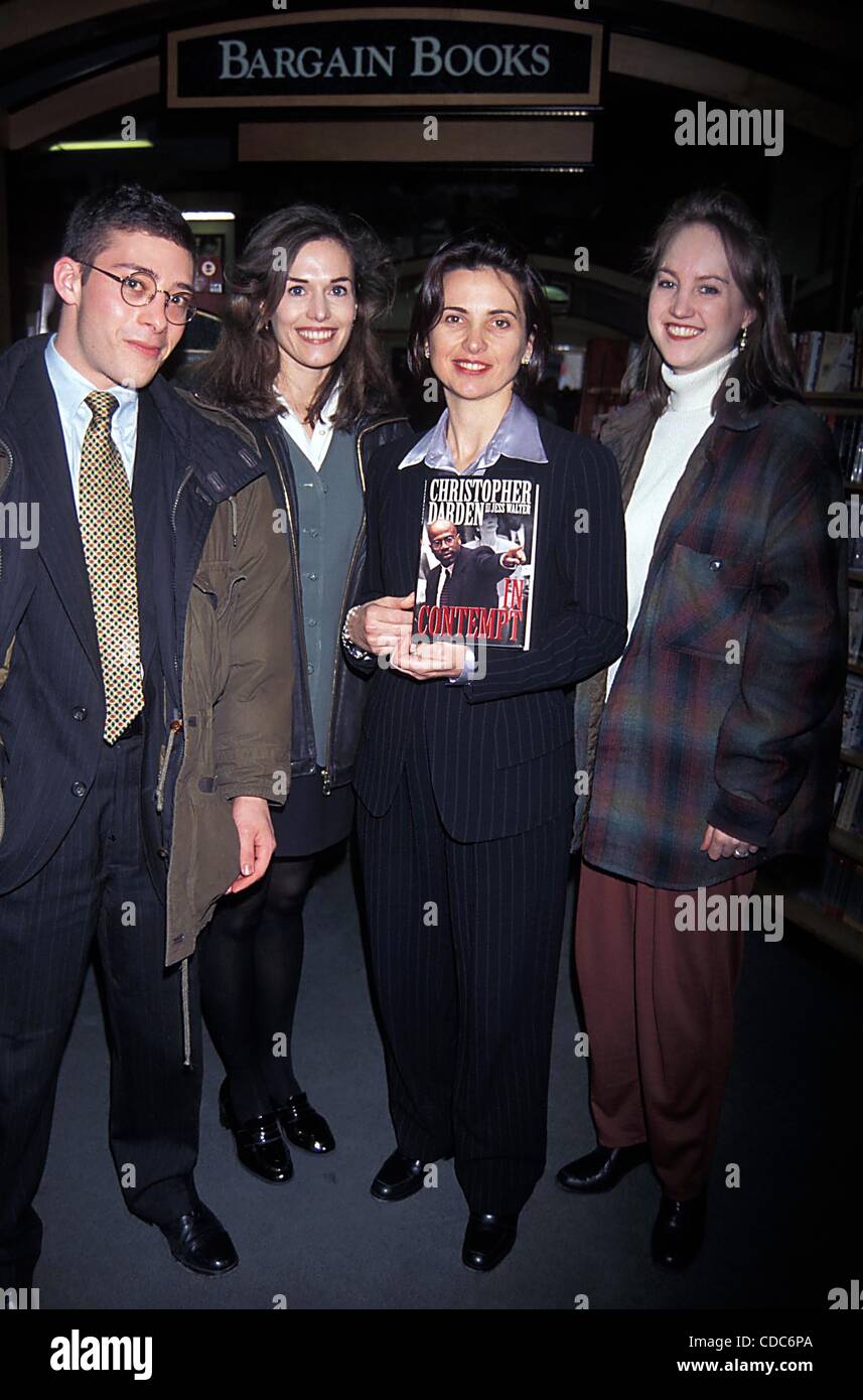 K4354AR.CHRISTOPHER DAREN BOOK SIGNING. - 1996.JUDITH REGAN(Credit ...
