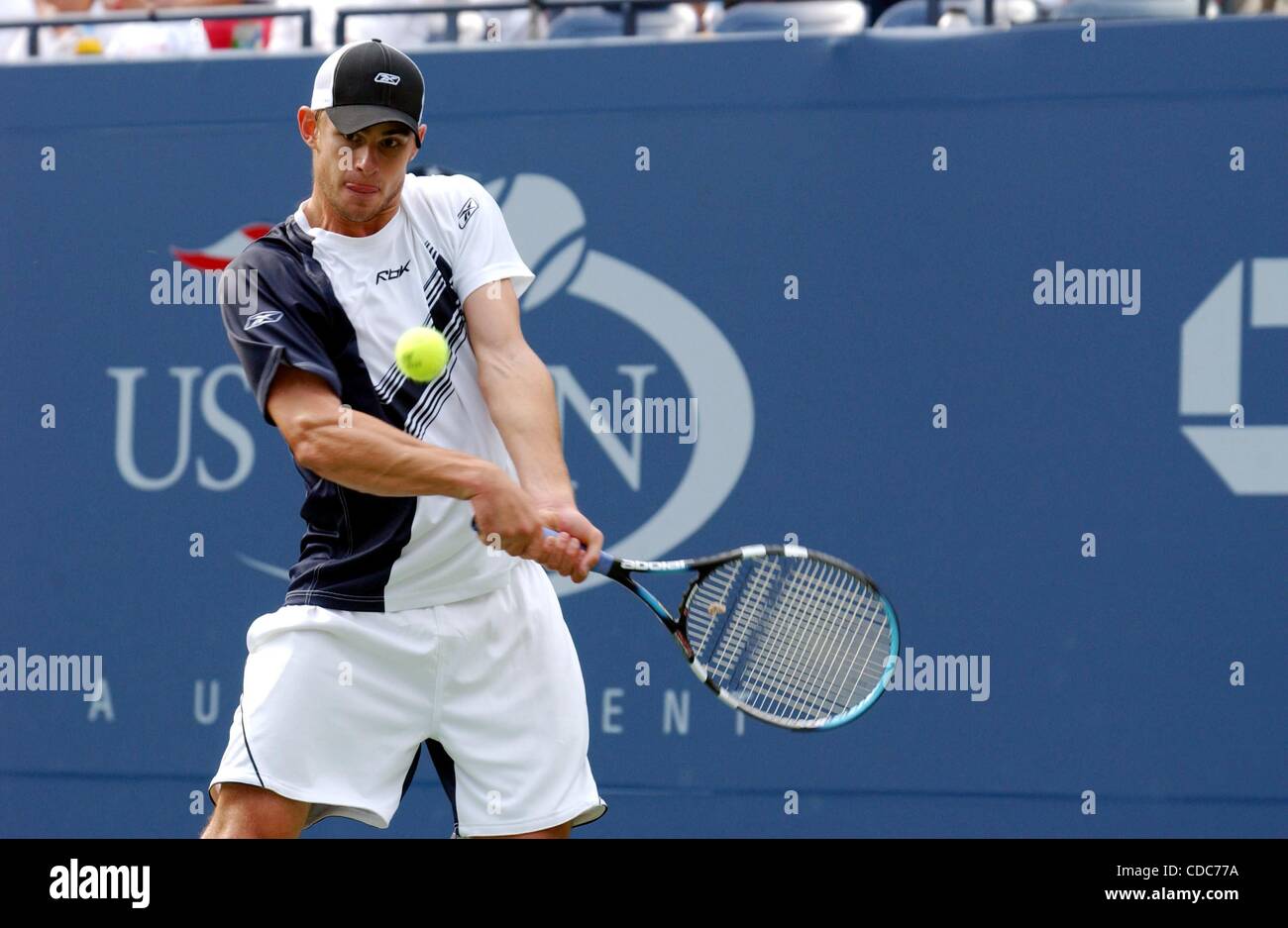 Andy roddick 2003 u s open hi-res stock photography and images - Alamy