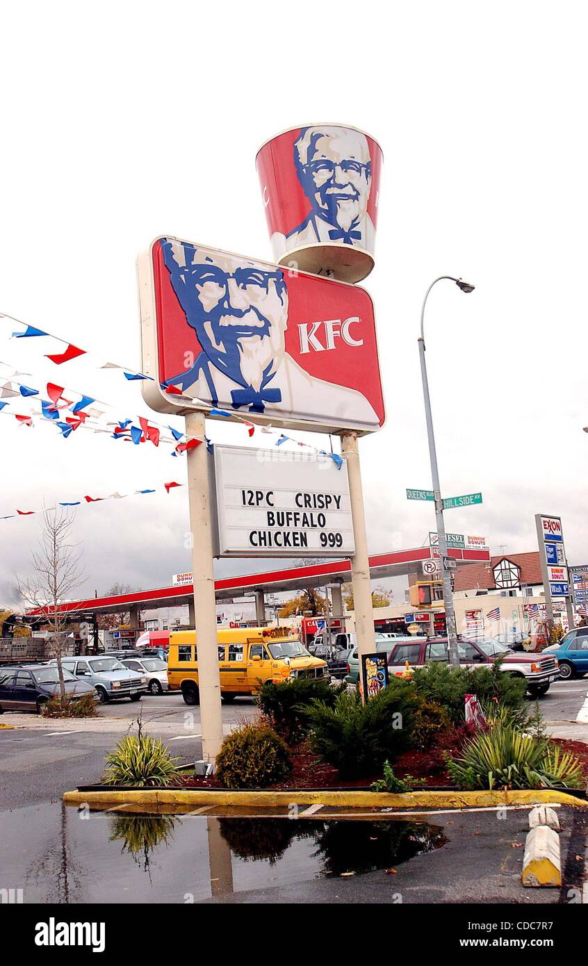 K27199 .KFC STORE FRONT (KENTUCKY FRIED CHICKEN)(Credit Image: Â ...