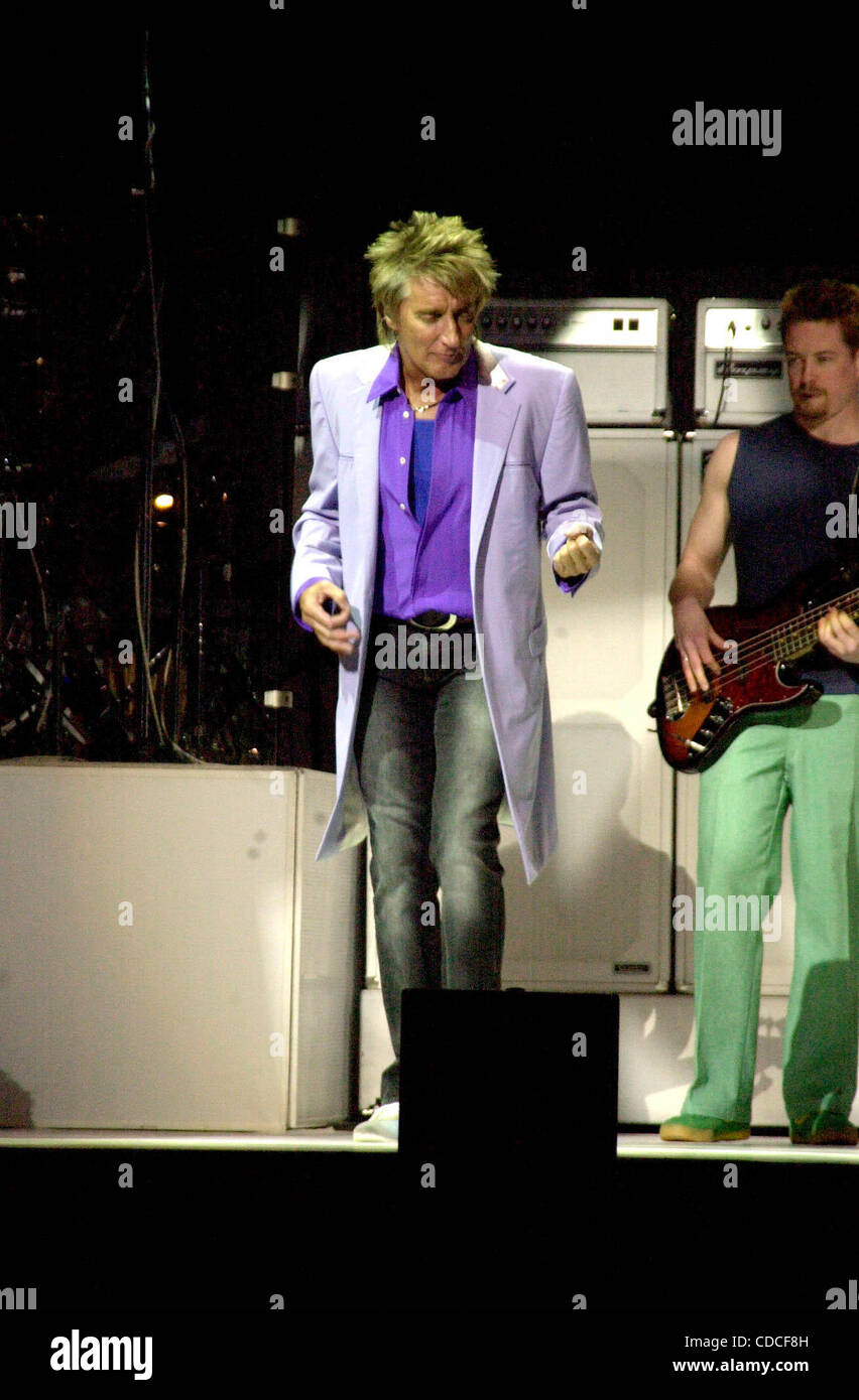 Jan. 1, 2011 - New York, New York, U.S. - K36040JKRON.ROD STEWART IN ...