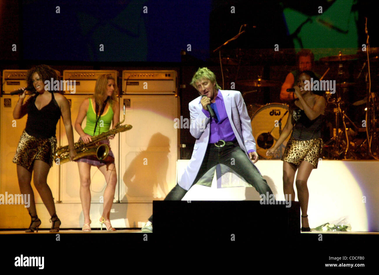 Rod Stewart In Concert Stock Photos & Rod Stewart In Concert Stock ...