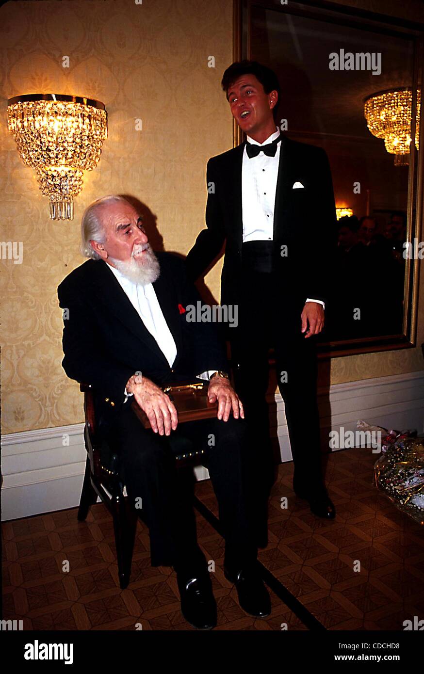 L2265 SD1111.AL HIRSCHFELD AND JEFF HARNAR.INTRO NEW BOOK. / 1991 ...