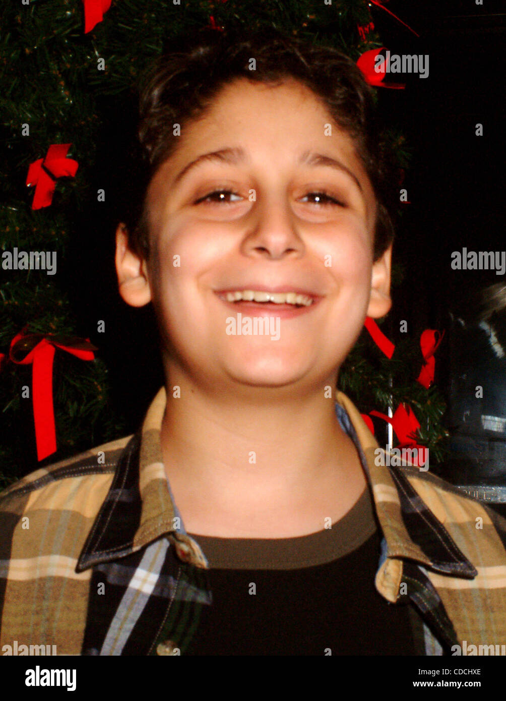 K33887ML.ELF PREMIERE AT THGE LOEWS ASTOR PLAZA THEATRE IN NEW YORK New ...