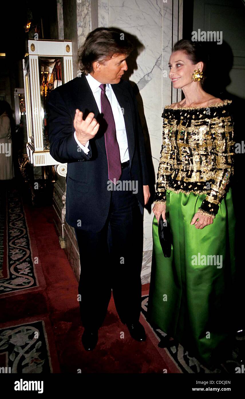 L4230 SD1027.CASITA MARIA CEREMONY.DONALD TRUMP AND AUDREY HEPBURN ...
