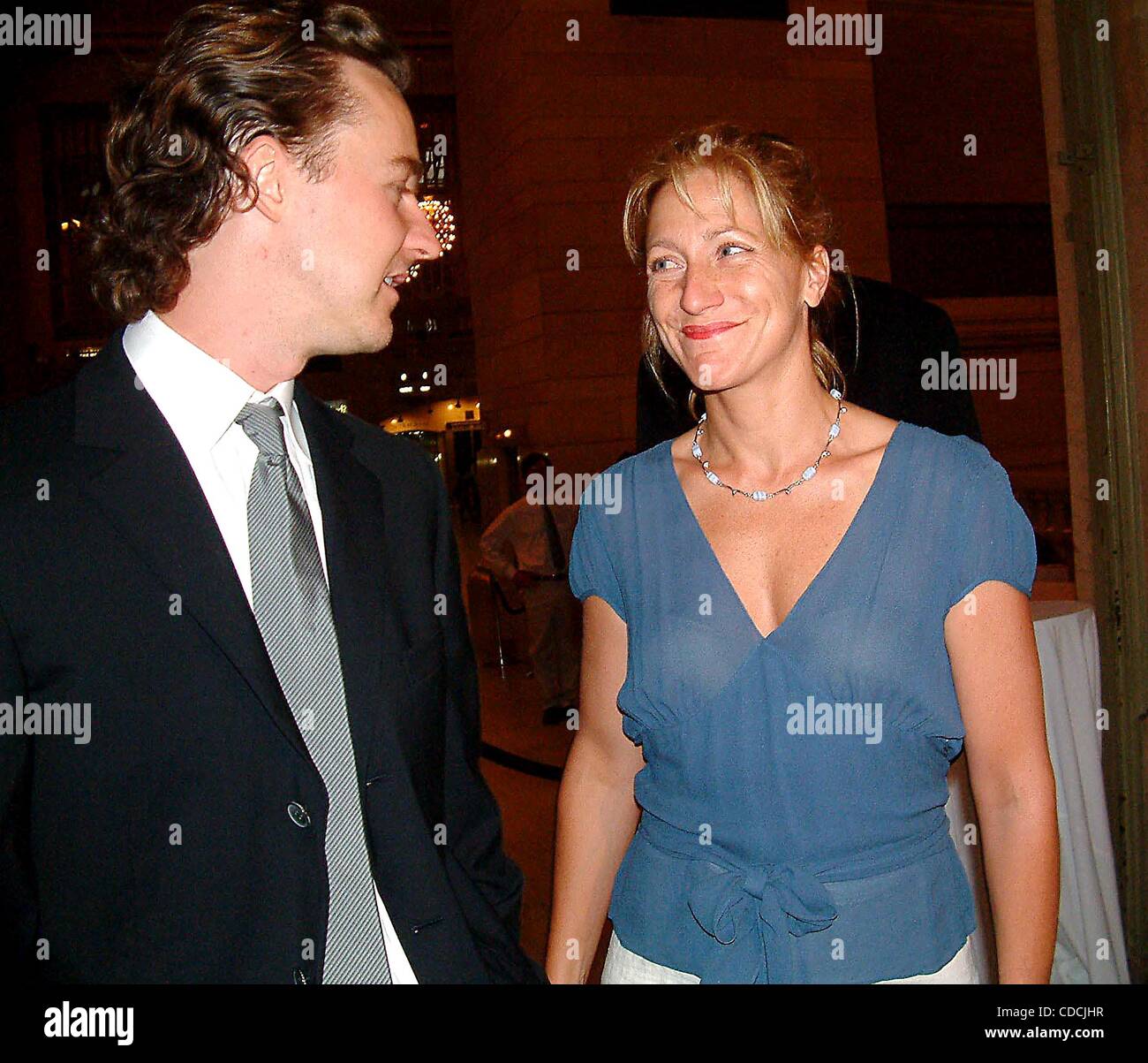 K31674ML. SD06/09/2003..FRIENDS OF THE HIGH LINE PARTY ''DESIGNING THE ...