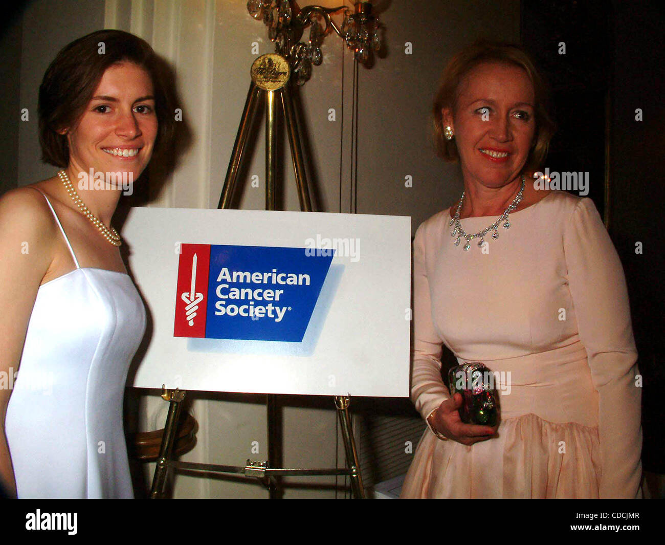 K30290ML SD0428 2003.AMERICAN CANCER SOCIETY .ANNUAL SPRING GALA.PIERRE ...