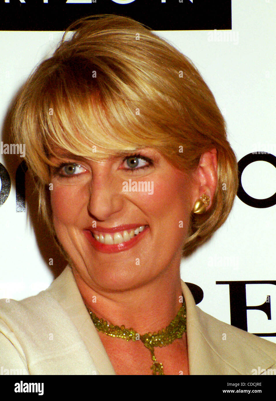 FELICIA TAYLOR.K32542ML.BLOOMINGDALE'S OPENS BURBERRY ACCESSORY SHOP ...