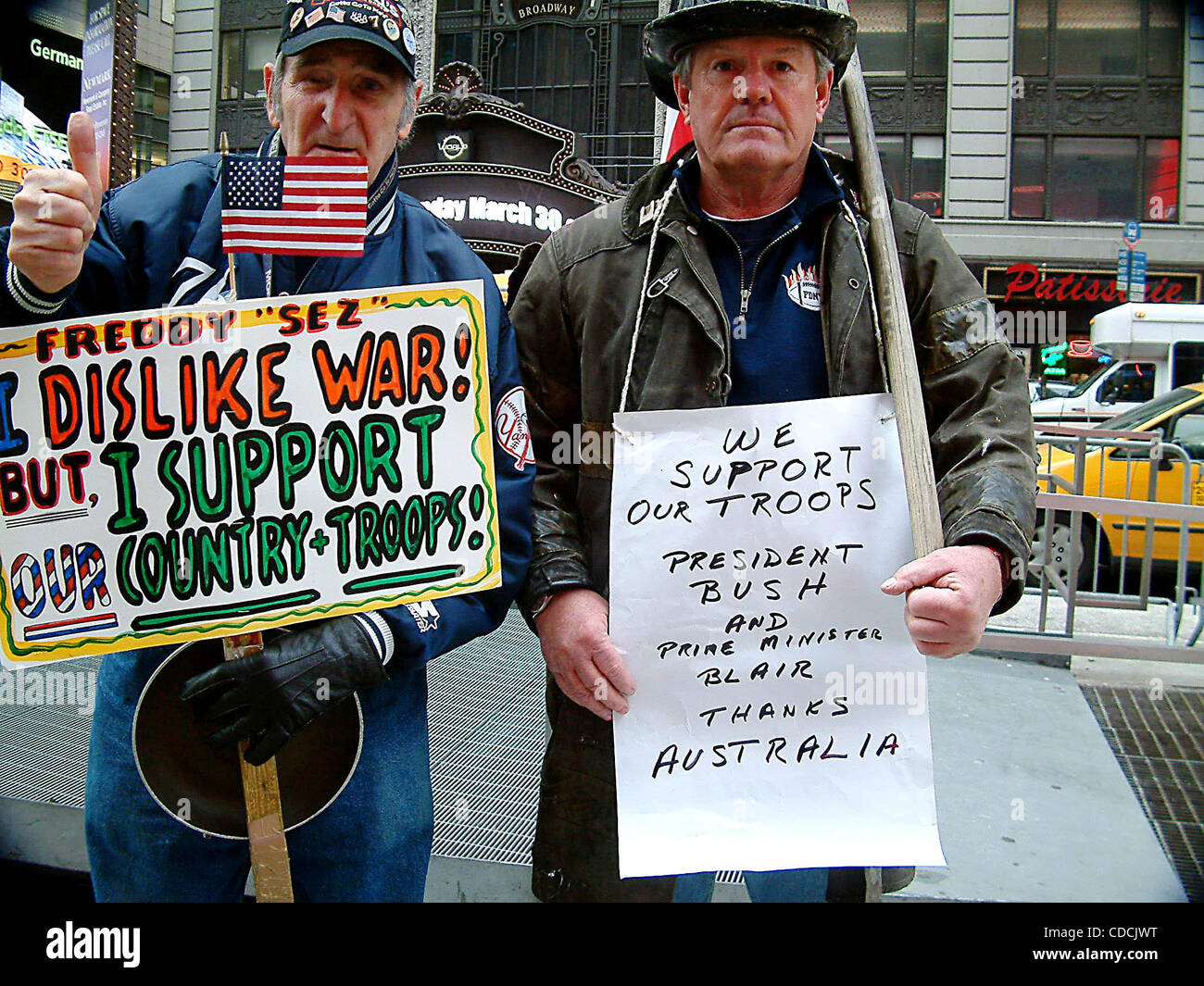 FREDDY FLIP MULLEN.K29677ML .WAR PROTEST AT TIME SQUARE IN NEW YORK New ...