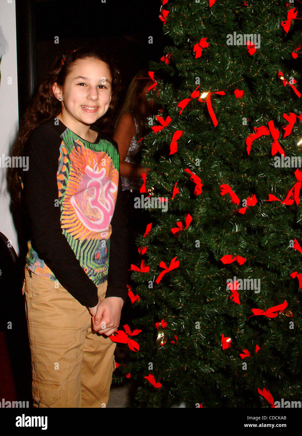 K33887ML.ELF PREMIERE AT THGE LOEWS ASTOR PLAZA THEATRE IN NEW YORK New ...