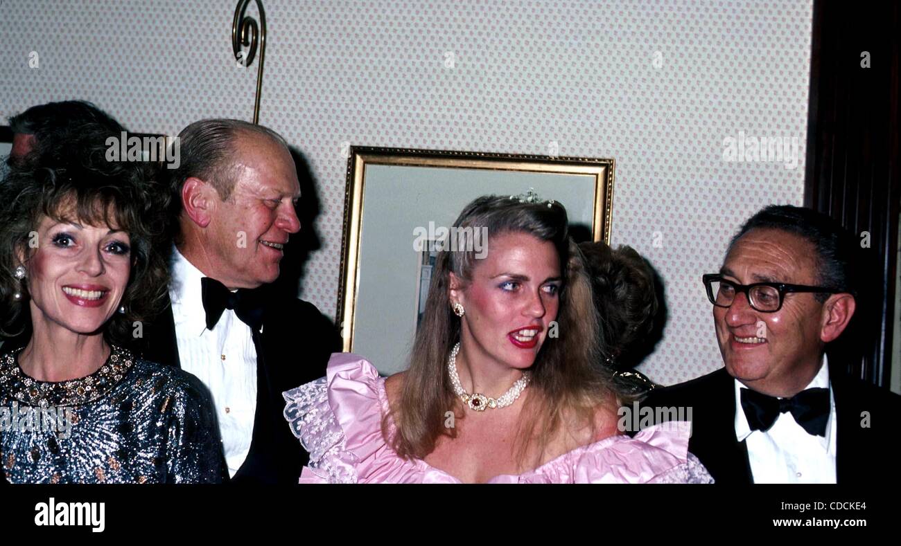 MRS G PECK AND HENRY KISSINGER. 1982.HENRYKISSINGERRETRO(Credit Image ...