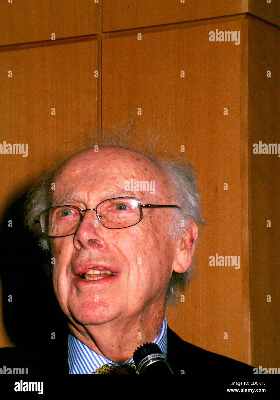 Dr james d watson hi-res stock photography and images - Alamy
