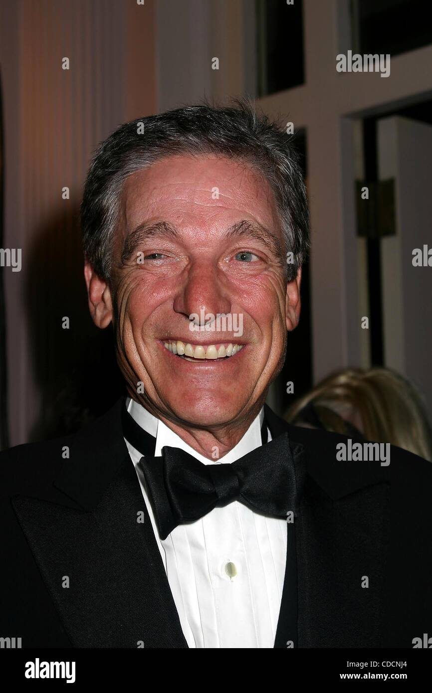 Maury povich 001 jpg hi-res stock photography and images - Alamy