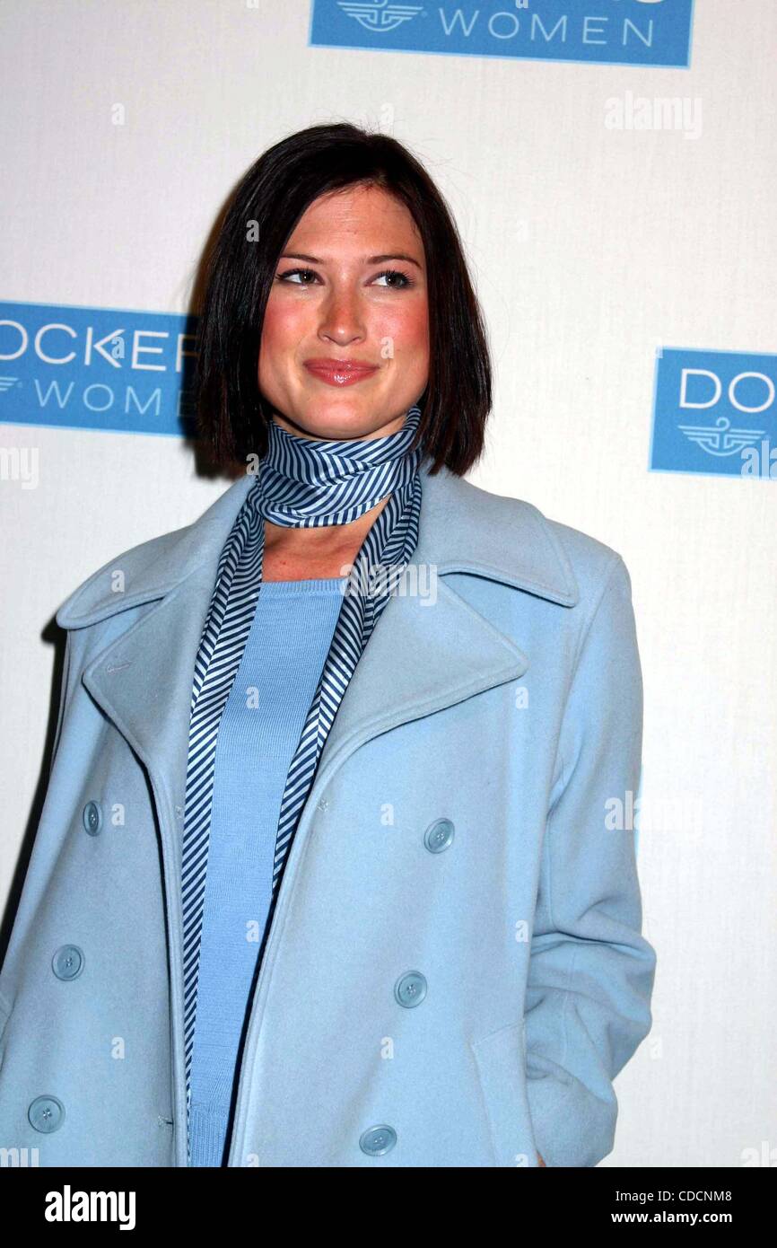 K35903ML.MEREDITH PHILLIPS FROM THE BACHELORETTE JOINS DOCKERS FOR ...