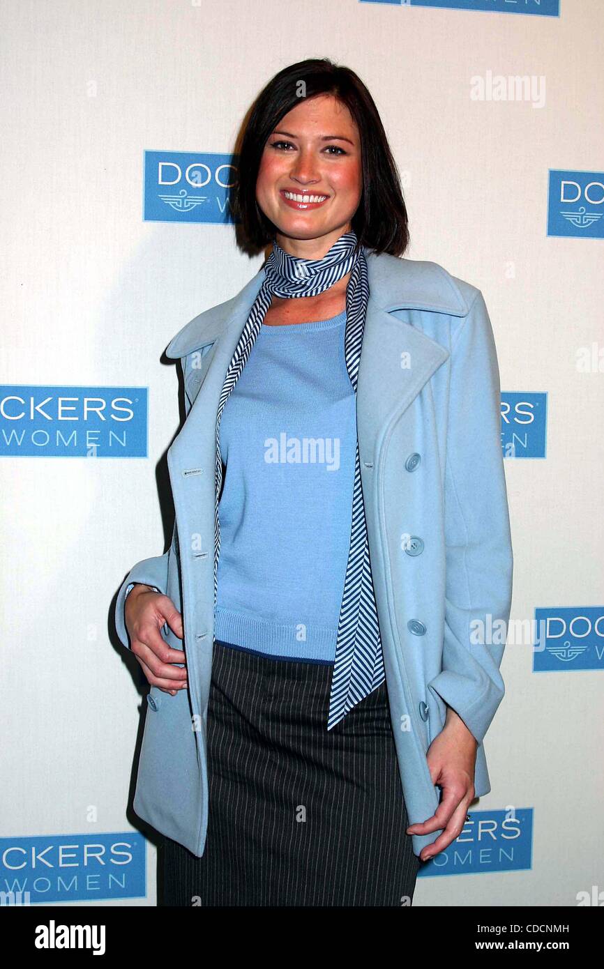 K35903ML.MEREDITH PHILLIPS FROM THE BACHELORETTE JOINS DOCKERS FOR ...