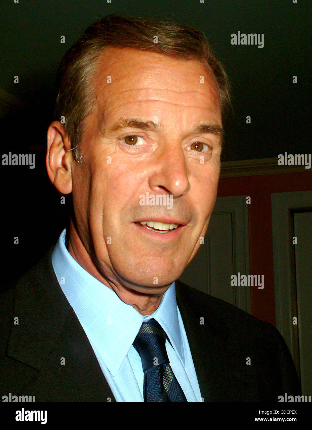 Peter jennings hi-res stock photography and images - Alamy