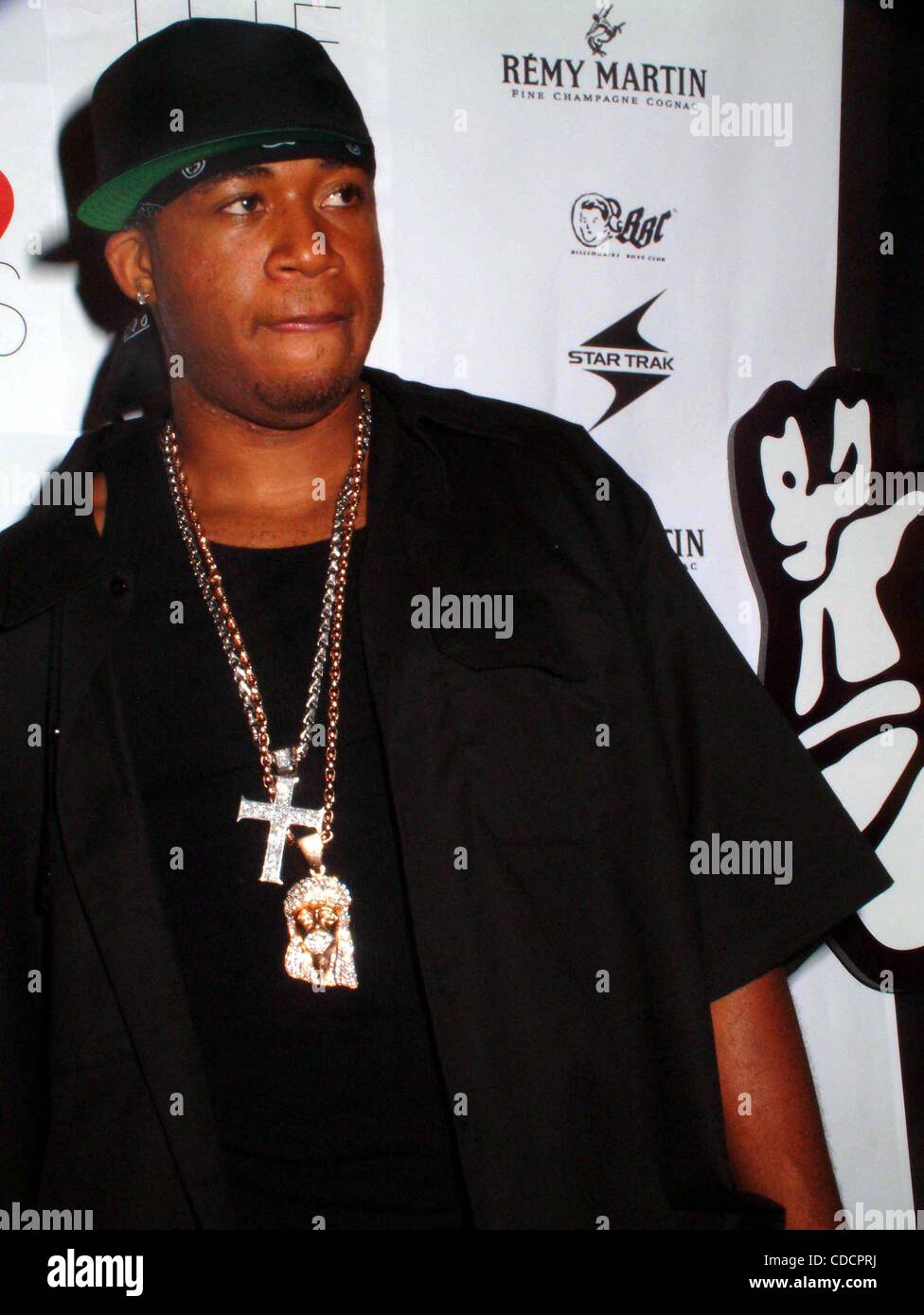 K32342ML STARTAKE ENTERTAINMENT CELEBRATES THE NEPTUNES PRESENT CLONES ...