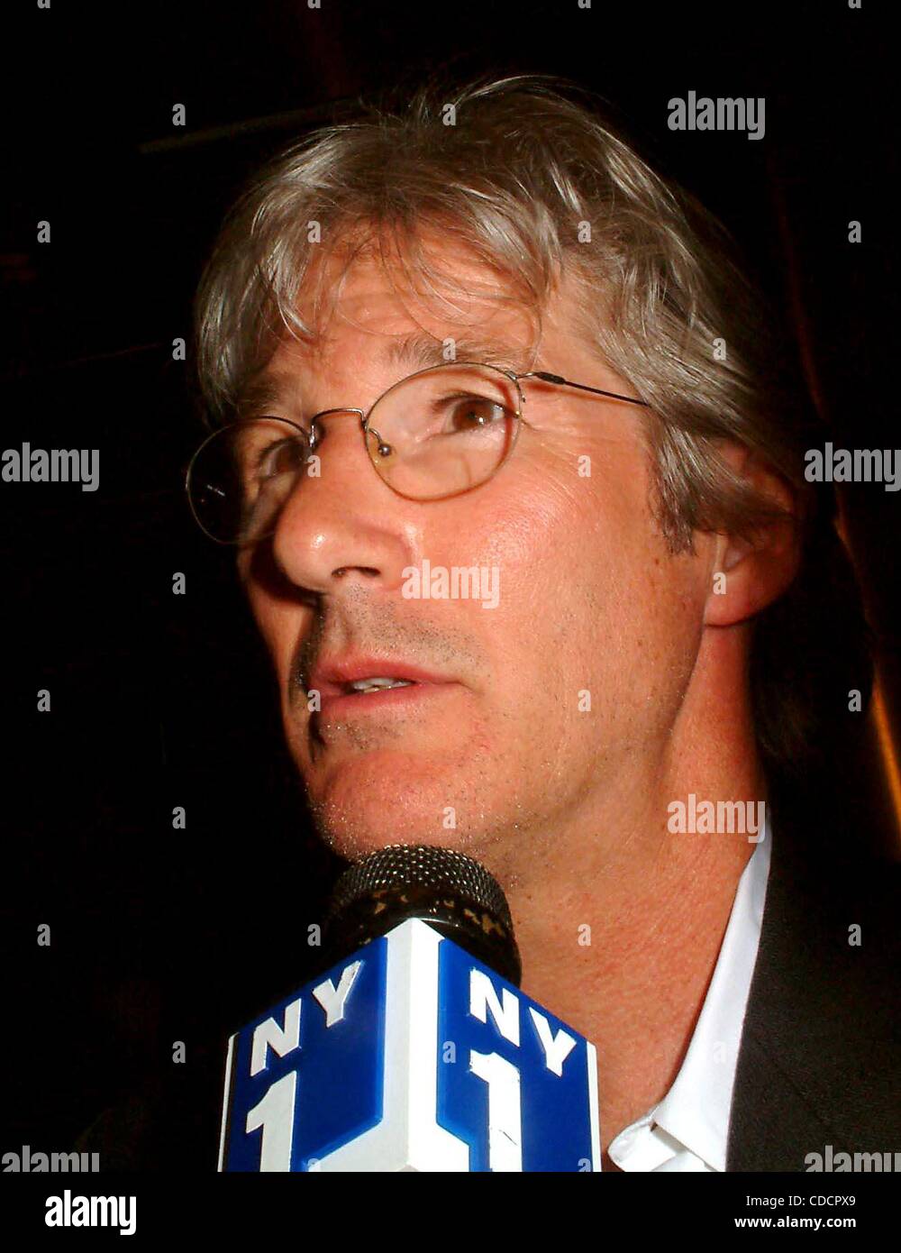 RICHARD GERE.K30502ML.SCREENING OF PARIS AT THE 2003 TRIBECA FILM ...