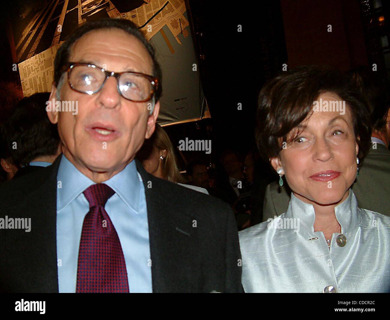 K31674ML. SD06/09/2003..FRIENDS OF THE HIGH LINE PARTY ''DESIGNING THE ...