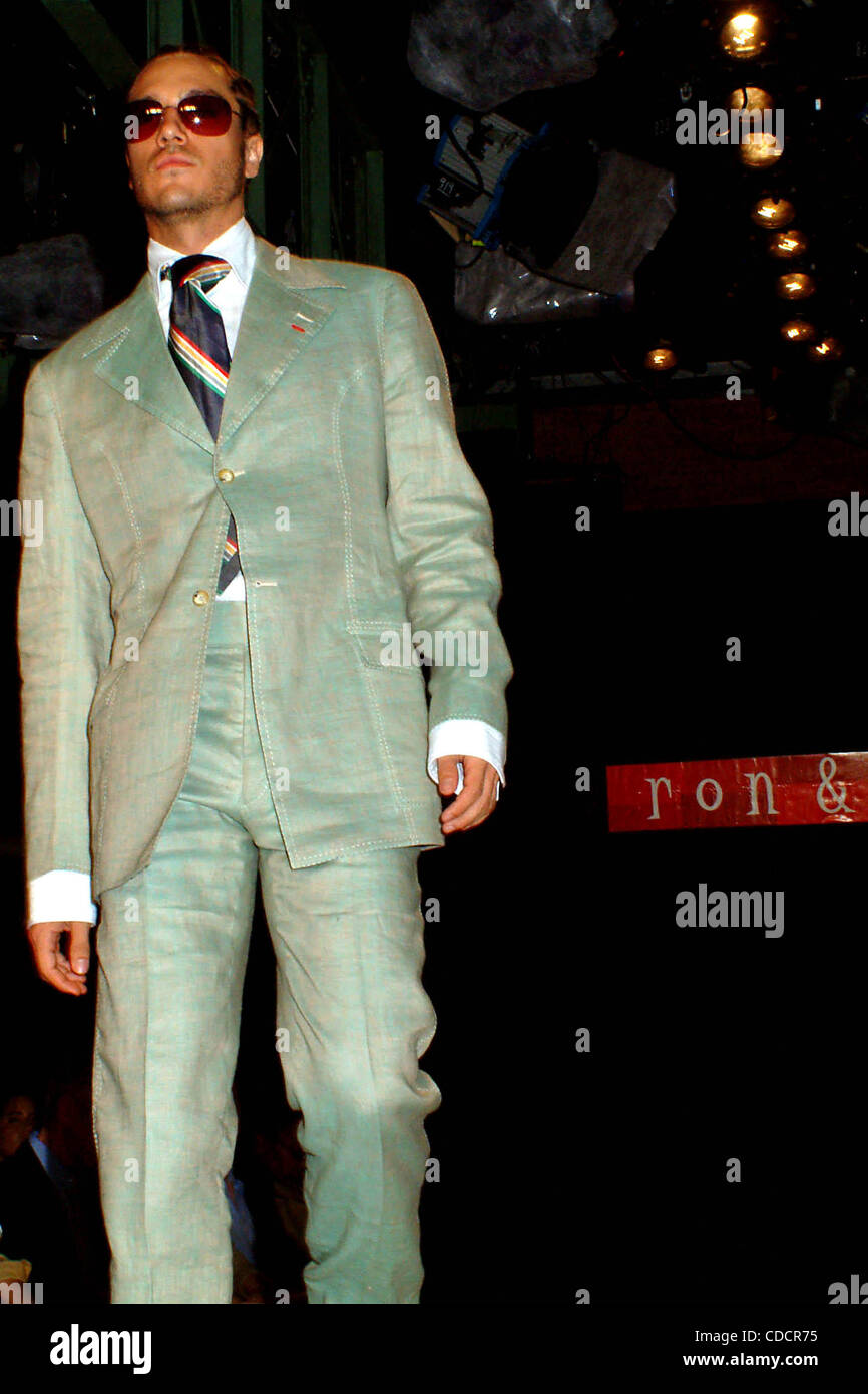 K32793ML.2003 FASHION WEEK: RONY AND RONALD DELICE DEBUT THEIR RON AND ...