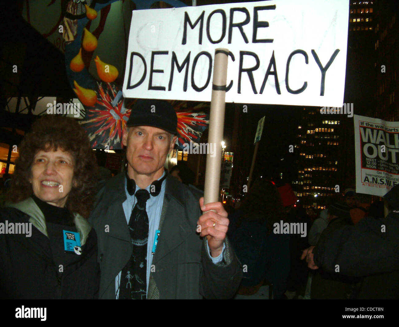 K29677ML .WAR PROTEST AT TIME SQUARE IN NEW YORK New York.3/19/2003 ...