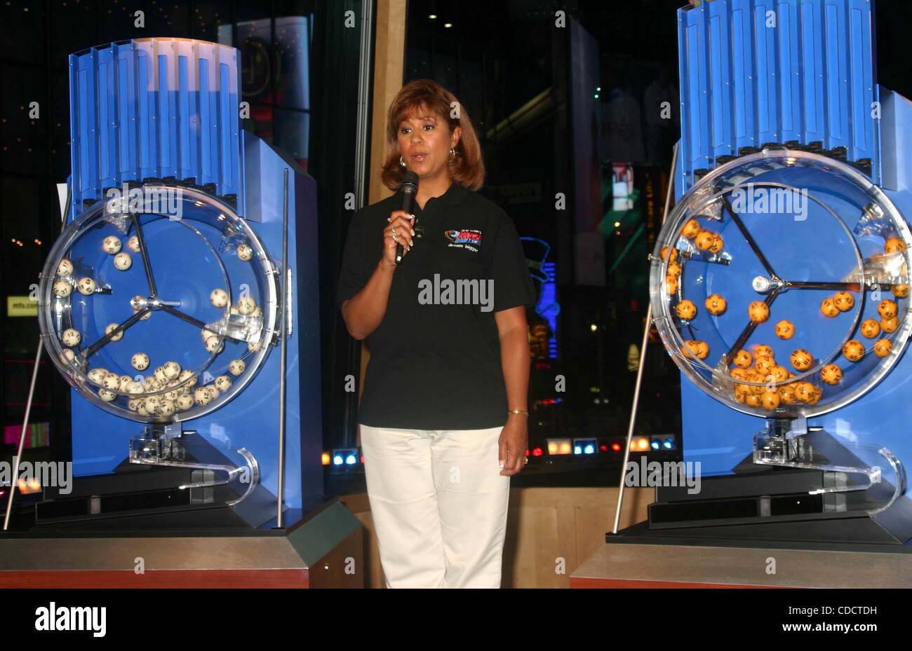 K38208ML.THE 90 MEGAMILLIONS LOTTERY DRAWING, NEW YORK New York 07/2 ...