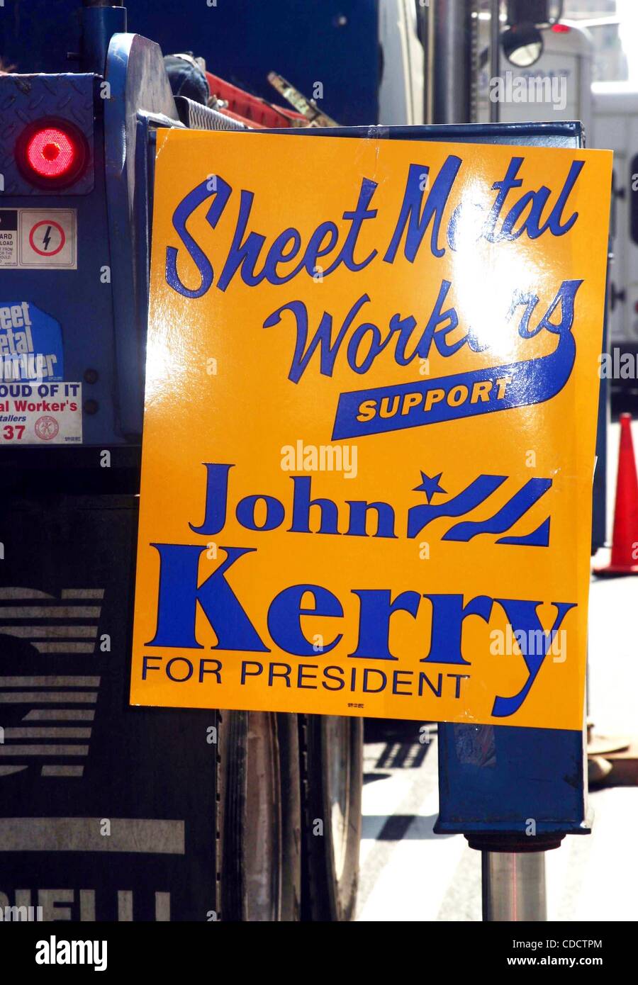 001 2004 hi-res stock photography and images - Alamy