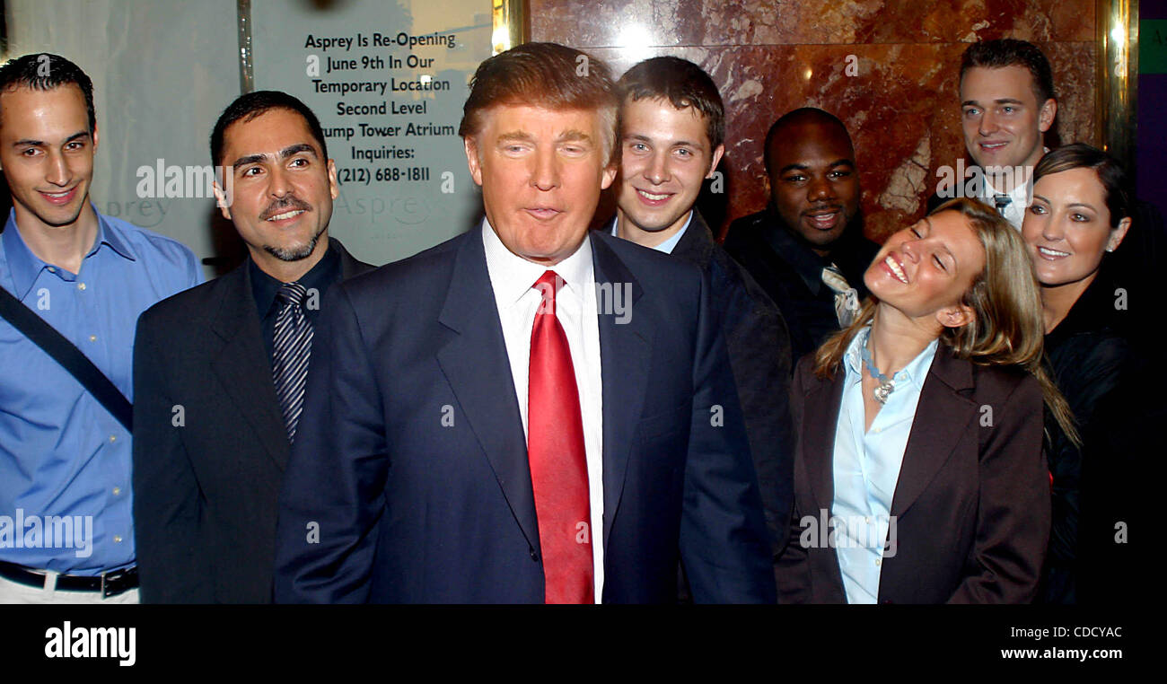 Donald trump the apprentice series hi-res stock photography and images ...