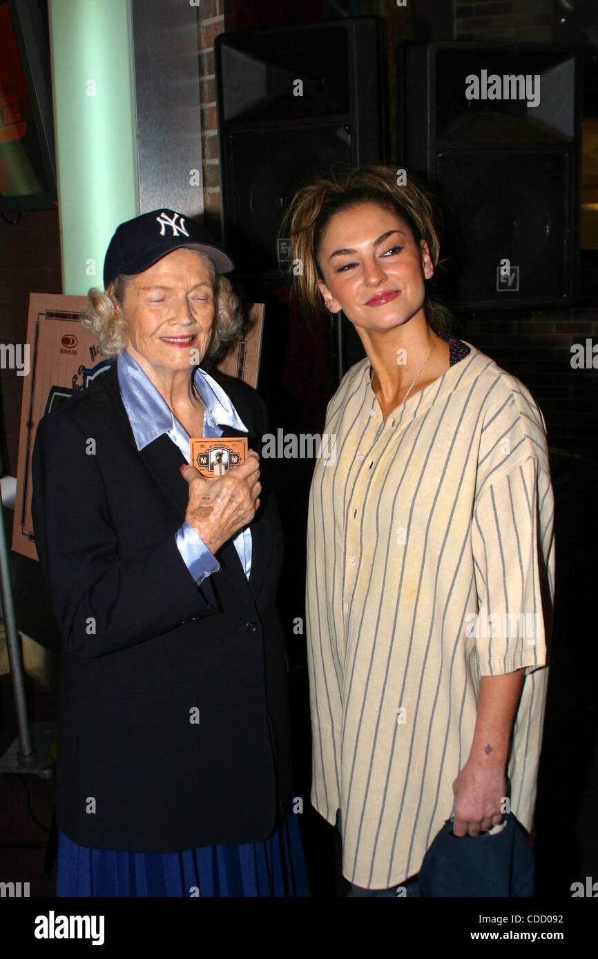 Daughter babe ruth julia ruth hi-res stock photography and images - Alamy