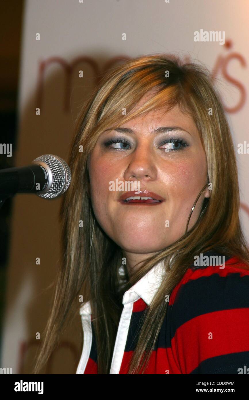 Lucy woodward hi-res stock photography and images - Alamy