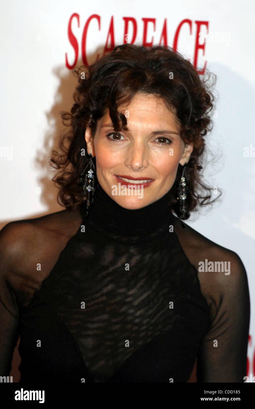 Mary elizabeth mastrantonio scarface hi-res stock photography and ...