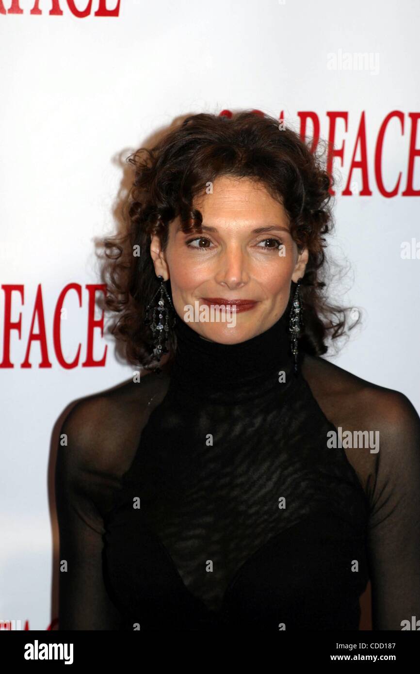 Mary elizabeth mastrantonio scarface hi-res stock photography and ...
