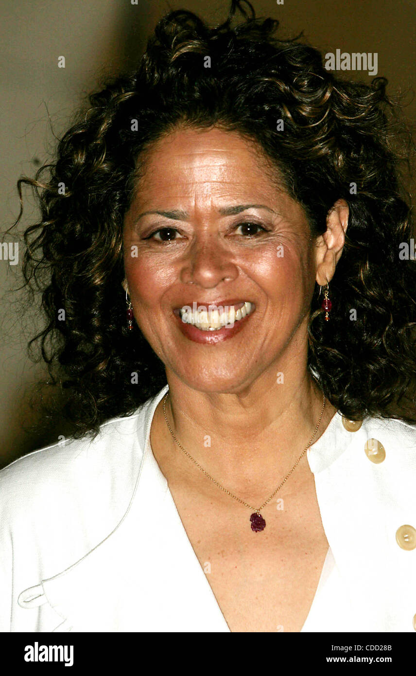 Jan. 1, 2011 - New York, New York, U.S. - K38007RM.BILL CLINTON BOOK ...