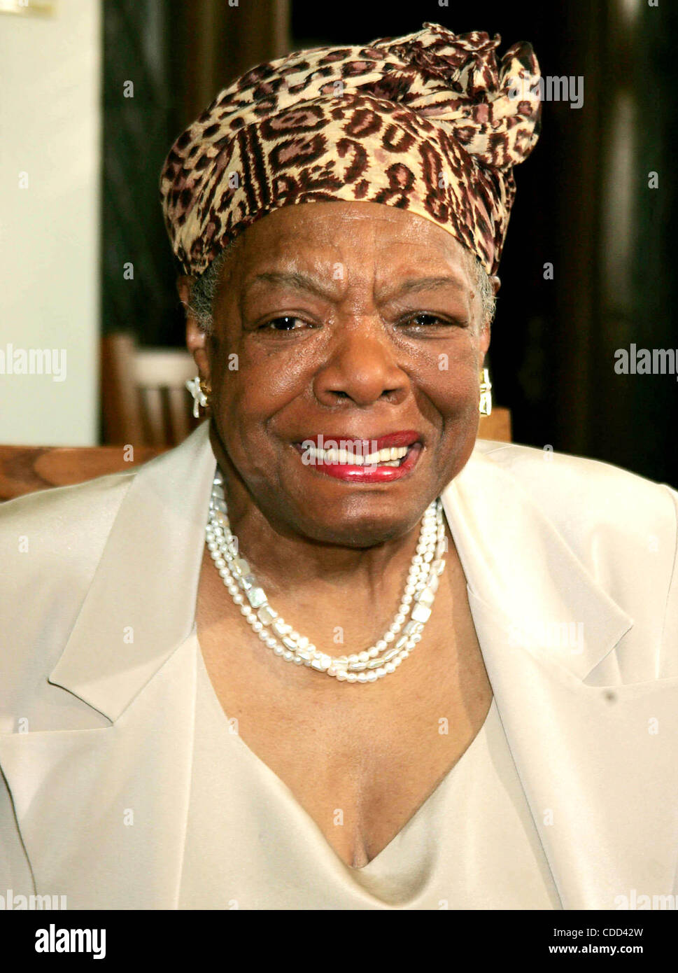 Jan. 1, 2011 - New York, New York, U.S. - K37855RM.DR. MAYA ANGELOU TO ...