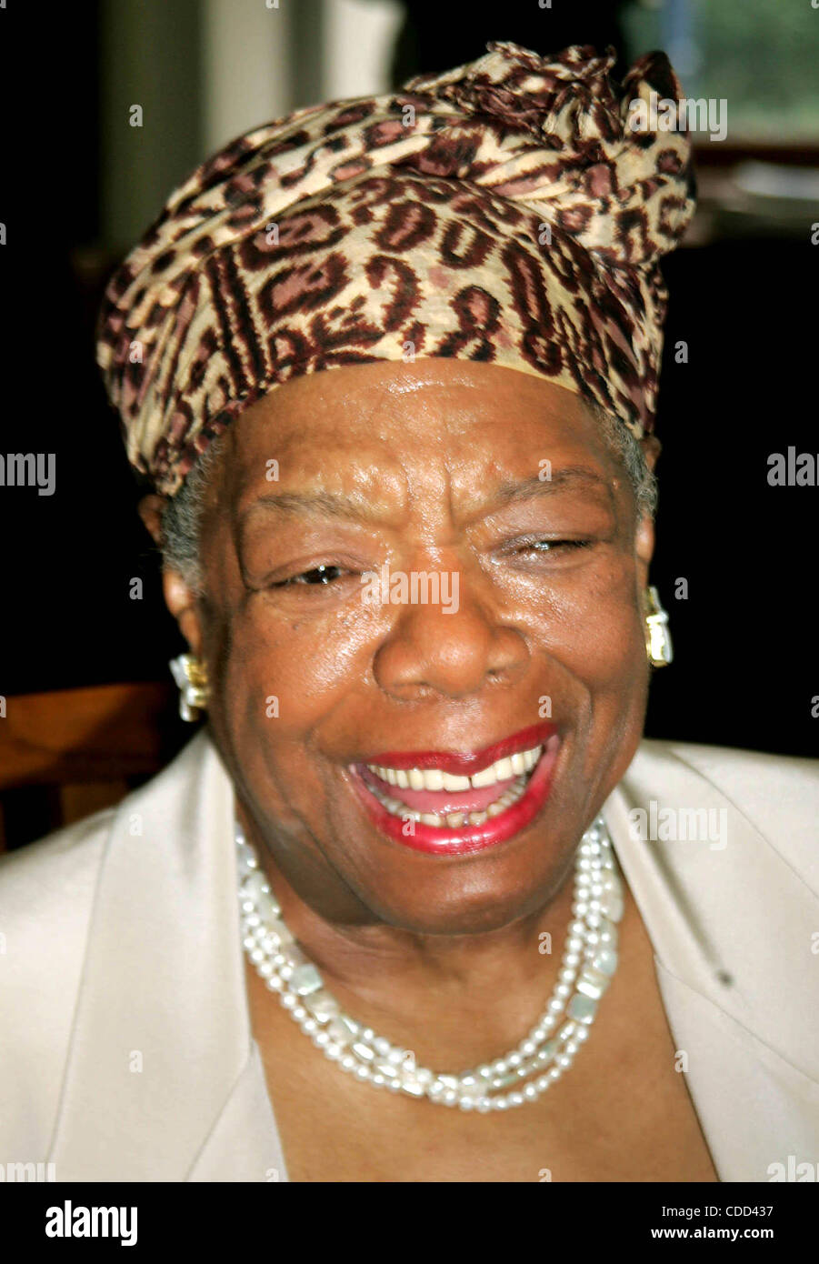 Jan. 1, 2011 - New York, New York, U.S. - K37855RM.DR. MAYA ANGELOU TO ...