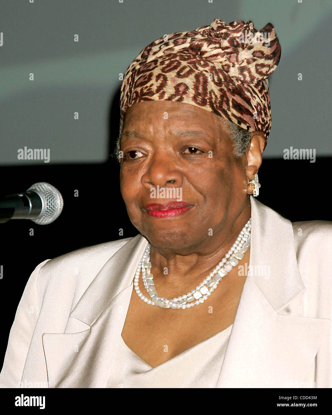 Maya angelou hi-res stock photography and images - Alamy