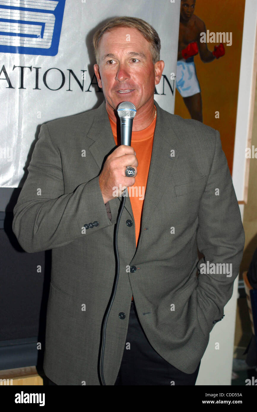 Jan. 1, 2011 - New York, New York, U.S. - K29736RM GARY CARTER AT ...