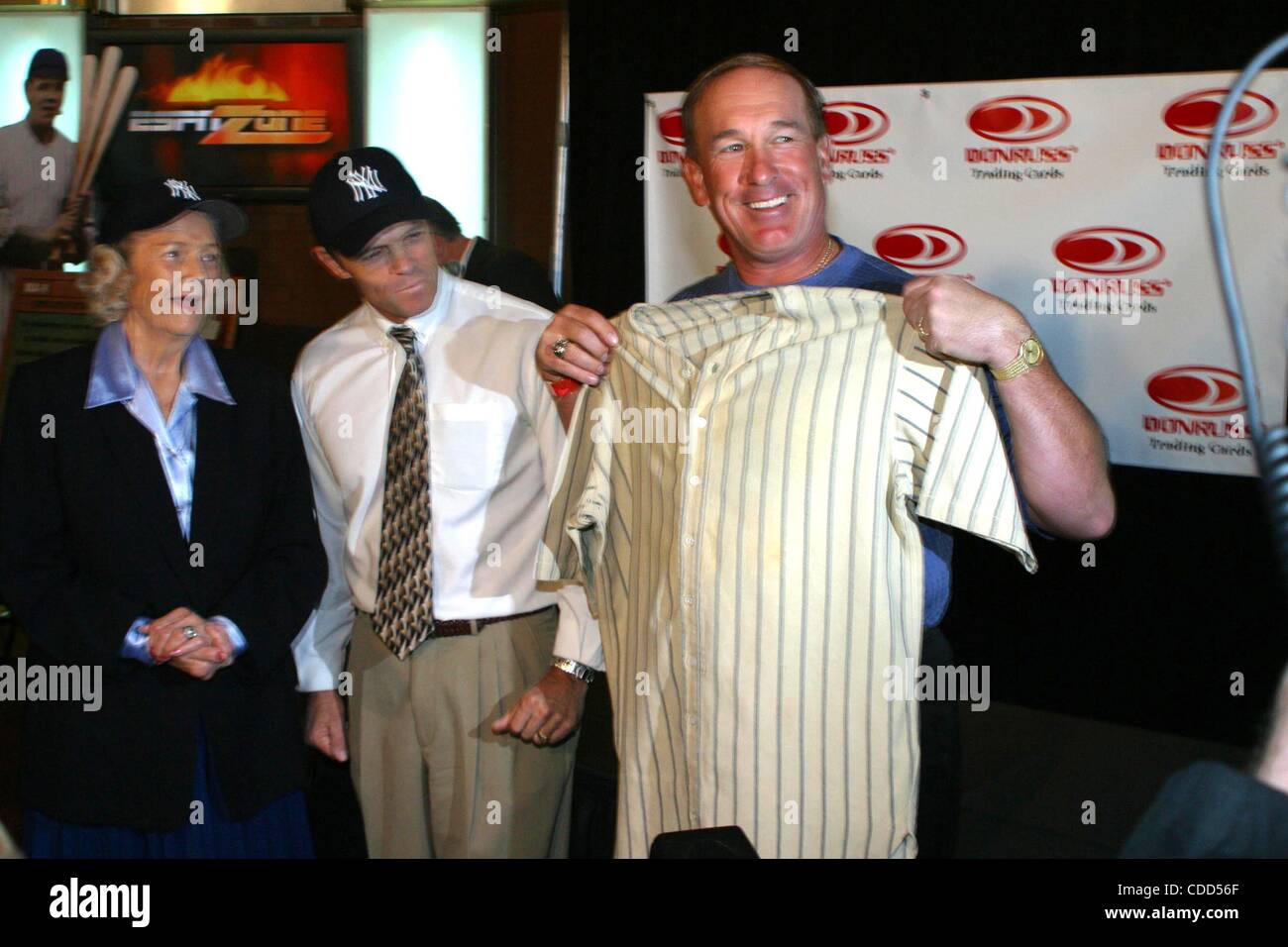 Jan. 1, 2011 - New York, New York, U.S. - K33601RM DONRUSS TRADING ...