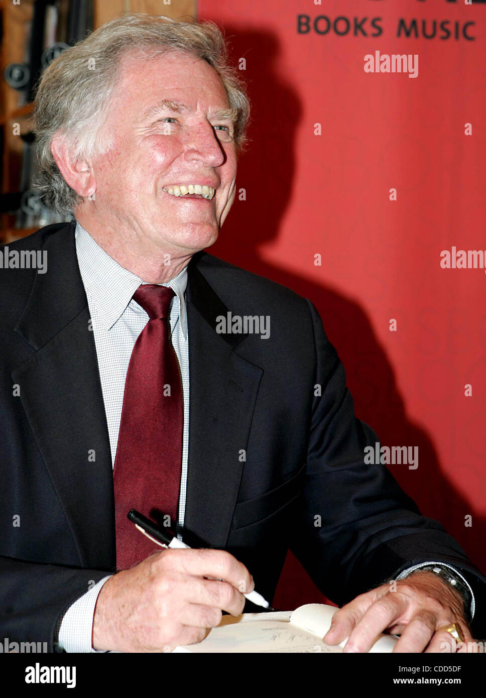 Jan. 1, 2011 - New York, New York, U.S. - K38815RM.FORMER U.S. SENATOR ...