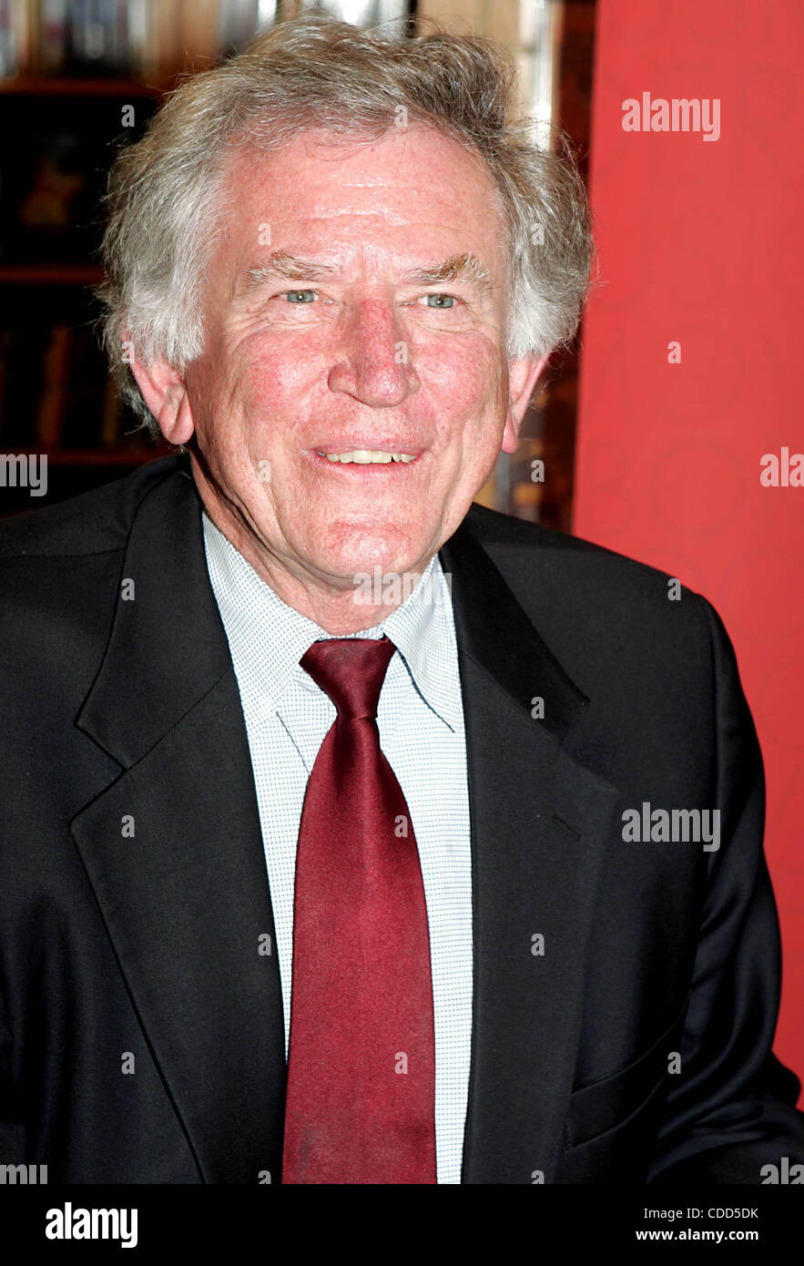 Jan. 1, 2011 - New York, New York, U.S. - K38815RM.FORMER U.S. SENATOR ...