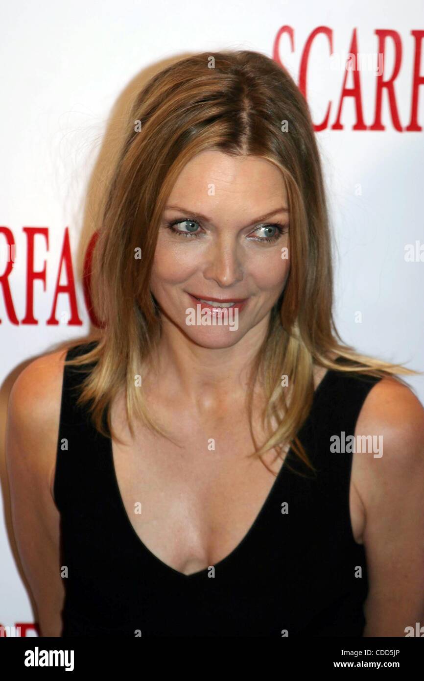 Michele pfeiffer hi-res stock photography and images - Alamy