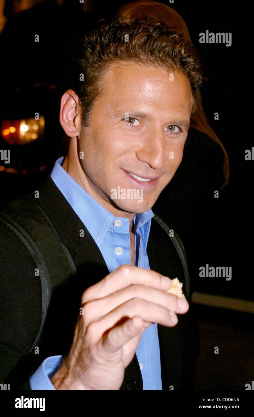 Foodnet hi-res stock photography and images - Alamy