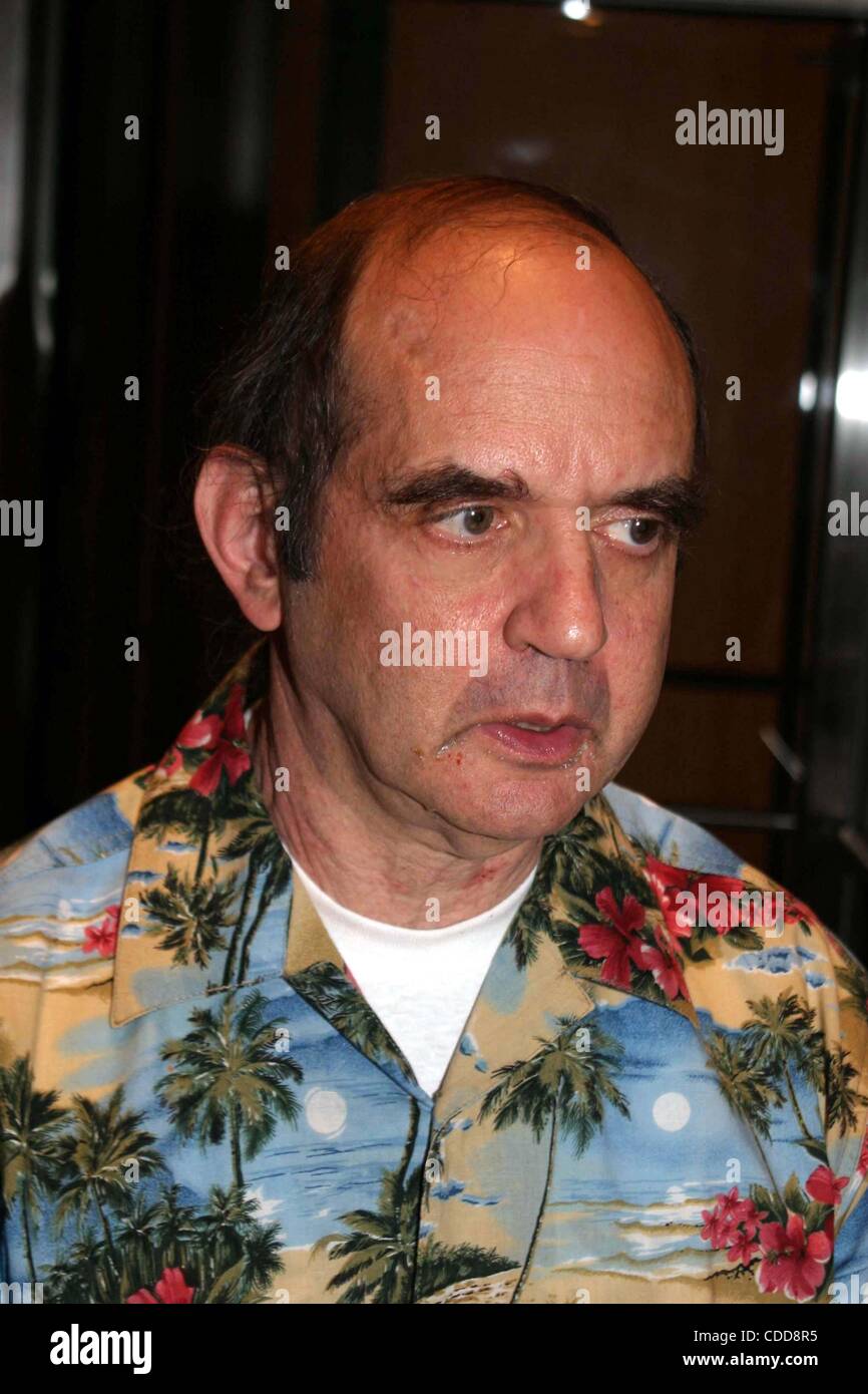 Harvey pekar hi-res stock photography and images - Alamy