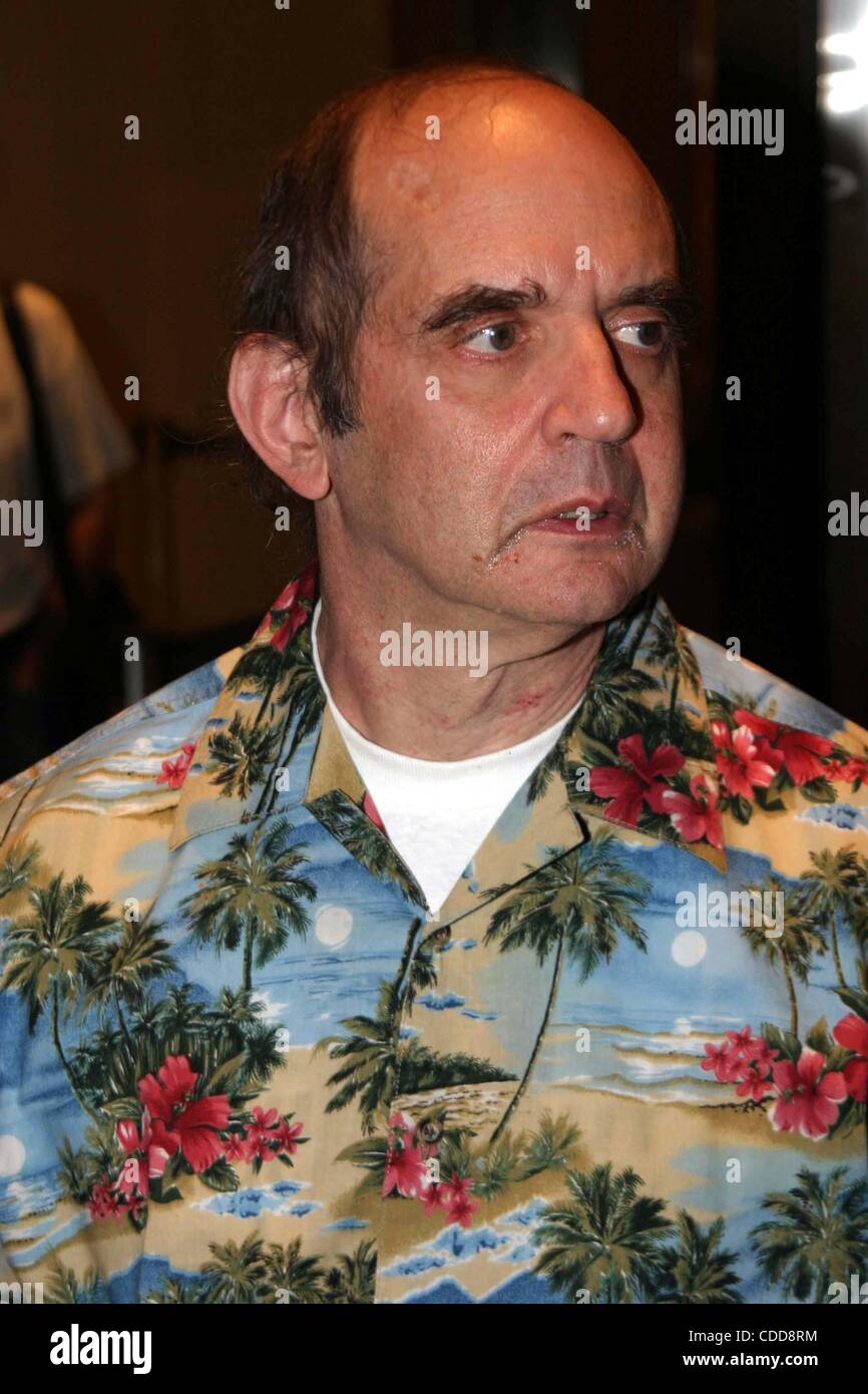Jan. 1, 2011 - New York, New York, U.S. - K32550RM HARVEY PEKAR LEAVING ...