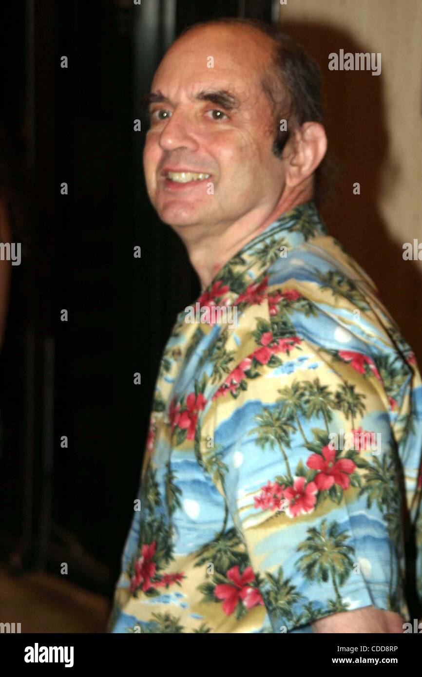 Harvey pekar hi-res stock photography and images - Alamy