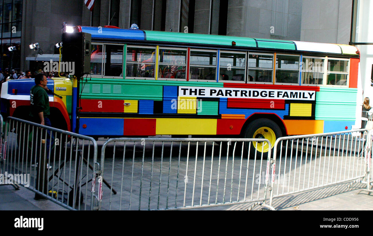 Partridge family bus hi-res stock photography and images - Alamy