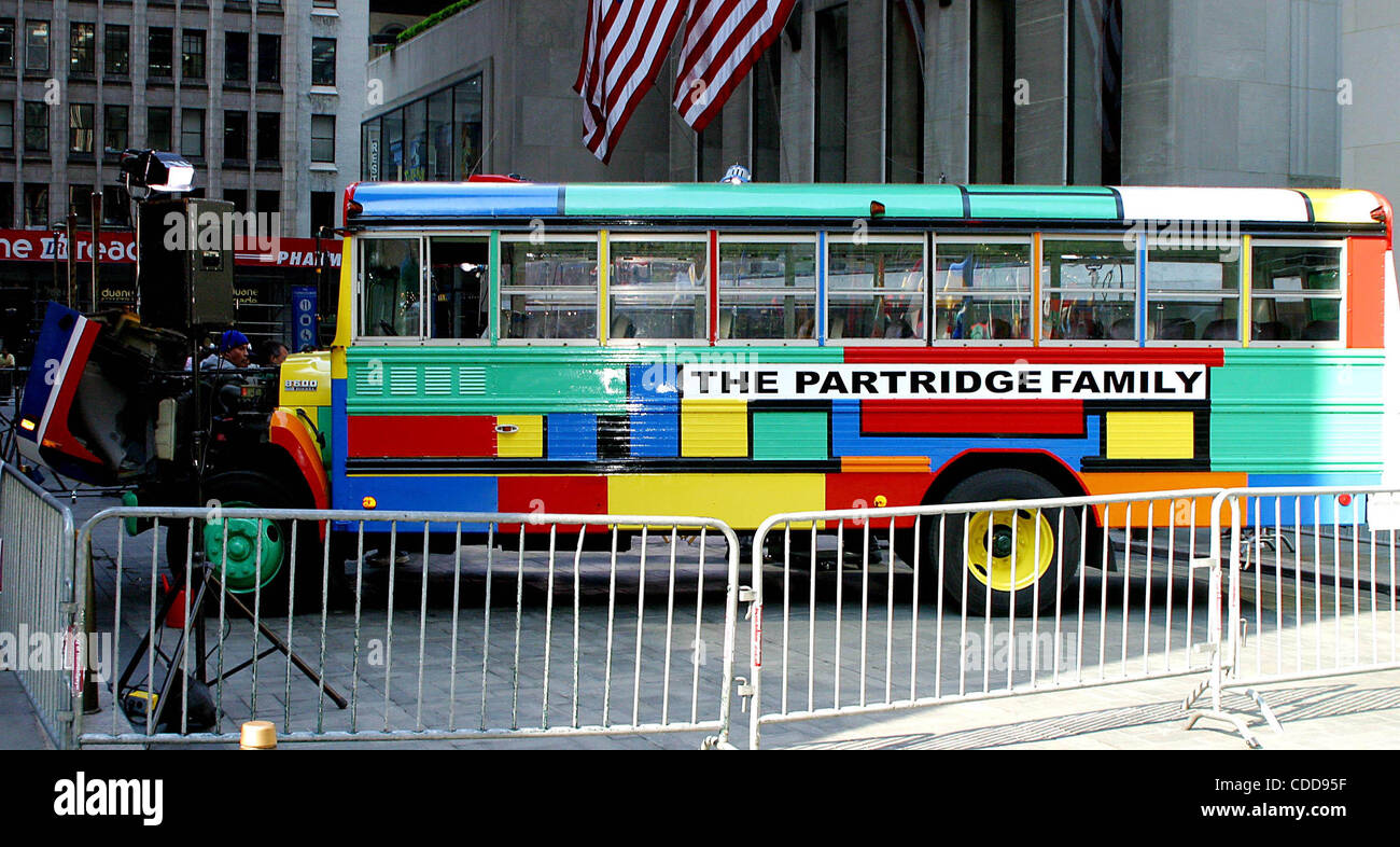 Partridge family bus hi-res stock photography and images - Alamy