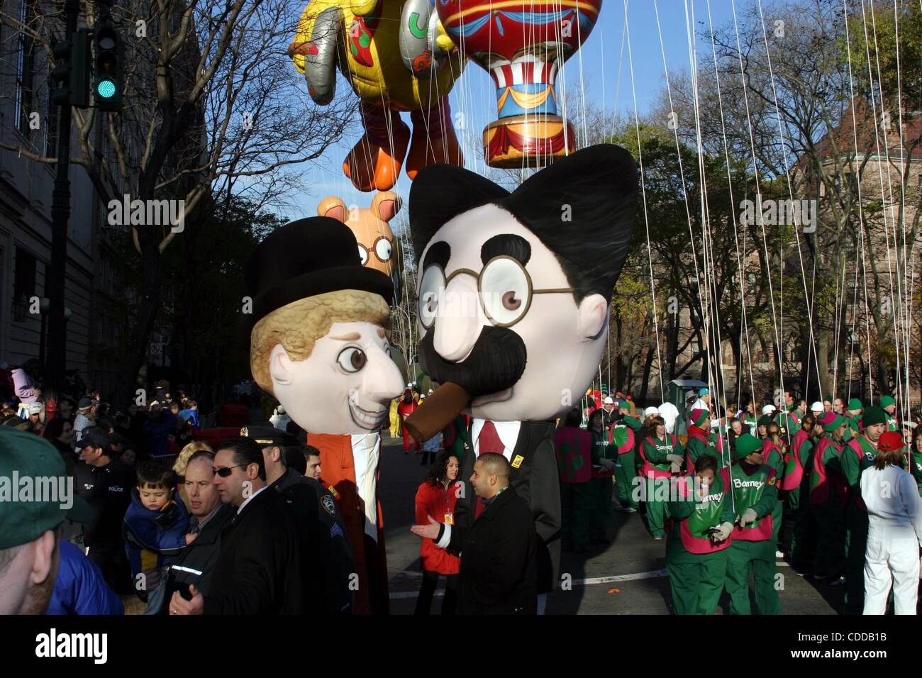 Macy's thanksgiving day parade 2003 hi-res stock photography and images ...